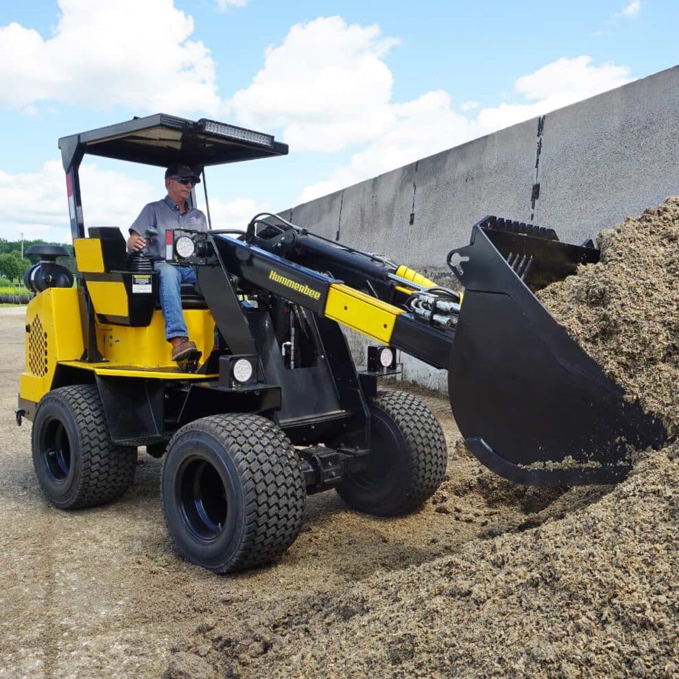 Hummerbee 774R | Compact Articulated Loader