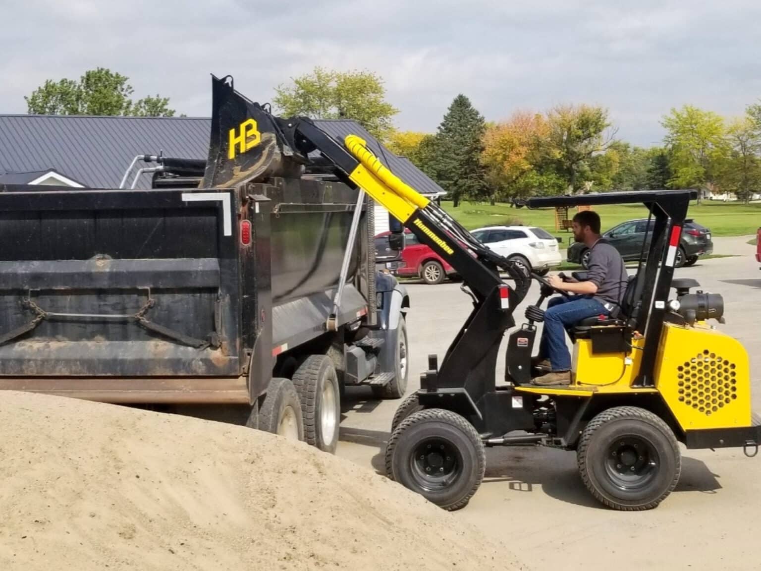 Hummerbee 774R | Compact Articulated Loader